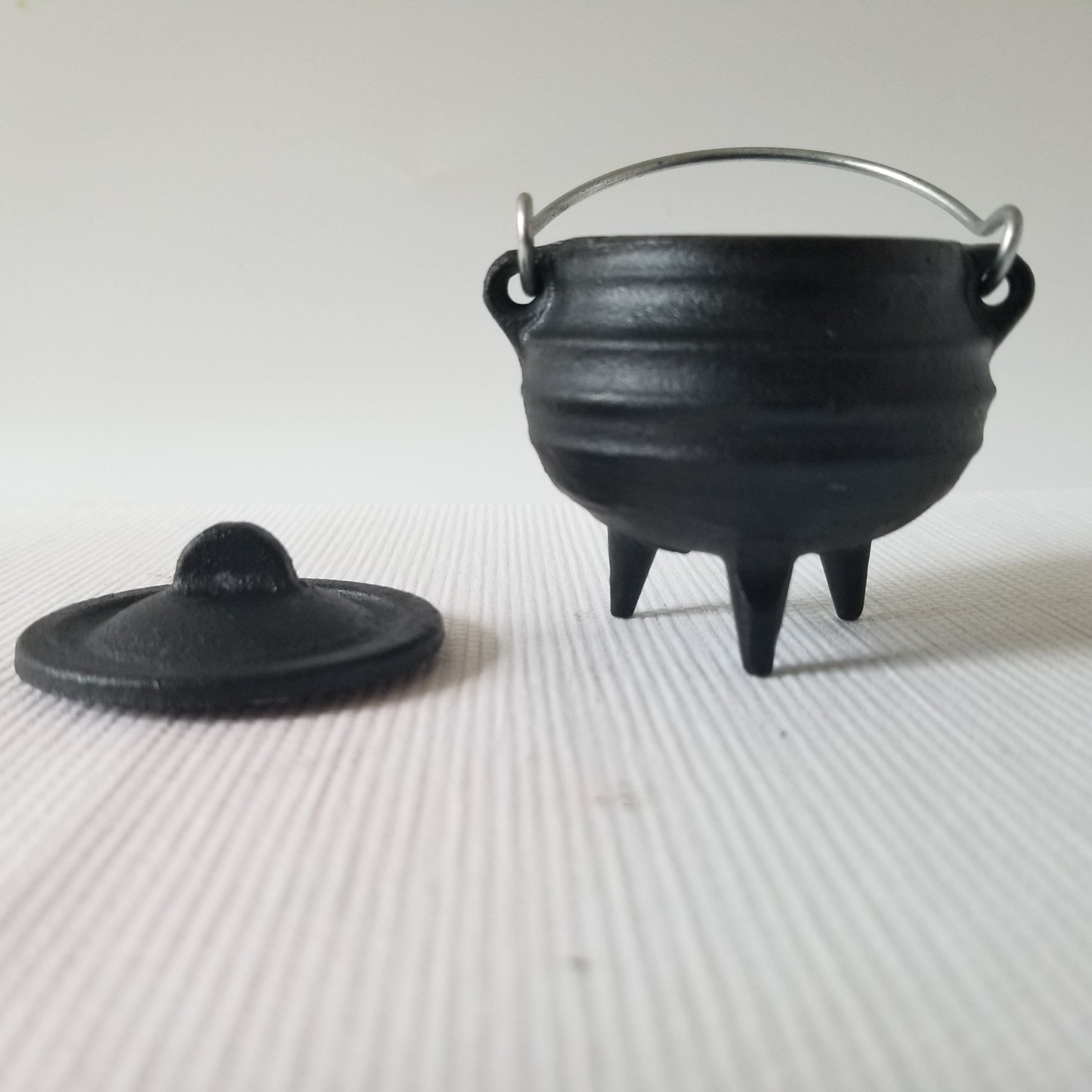 Mini Witch Cauldron 3 Legged Pot Cast Iron Factory Direct Sale Black ...